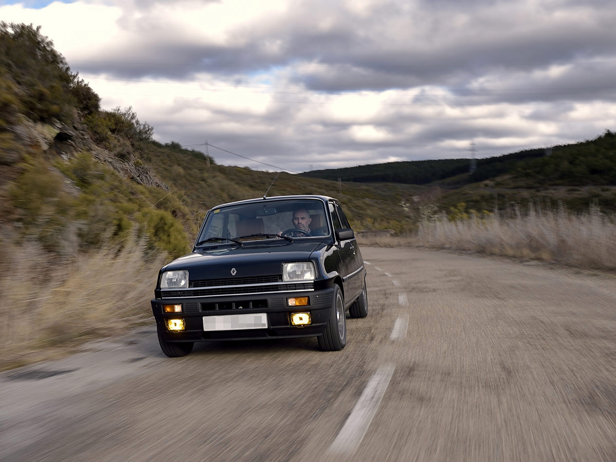 Prueba clásica, el último Renault 5 Copa Turbo de España - Clicacoches