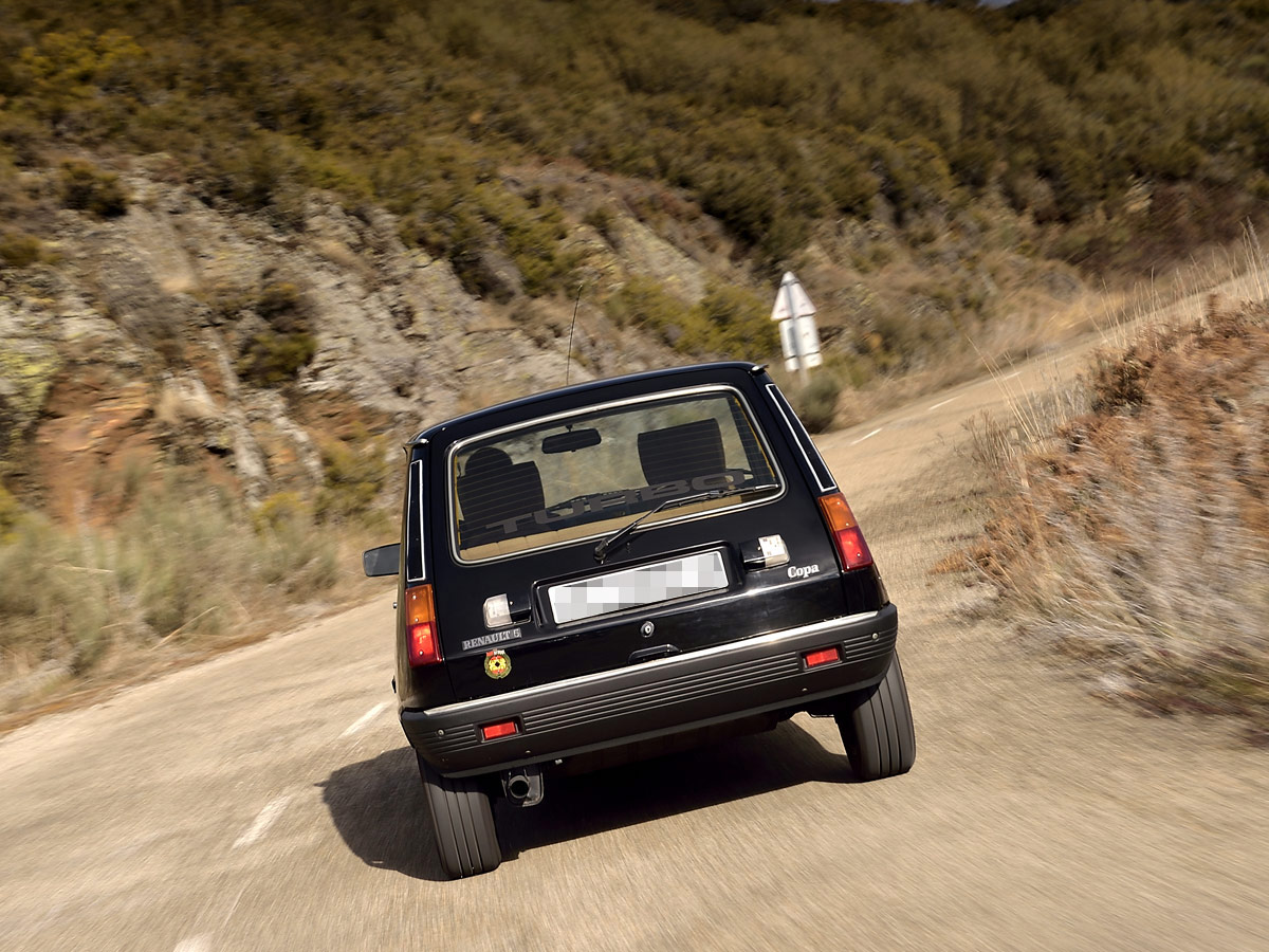 Prueba clásica, el último Renault 5 Copa Turbo de España - Clicacoches