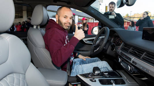 La ‘humilde’ colección de coches de Andrés Iniesta - Clicacoches